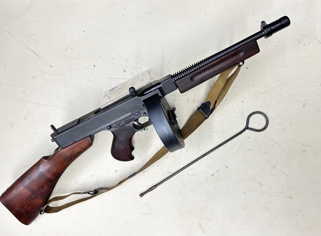 THOMPSON SMG Cal. 45 1928 A1 U.S. ARMY con DRUM – Collector Small Arms